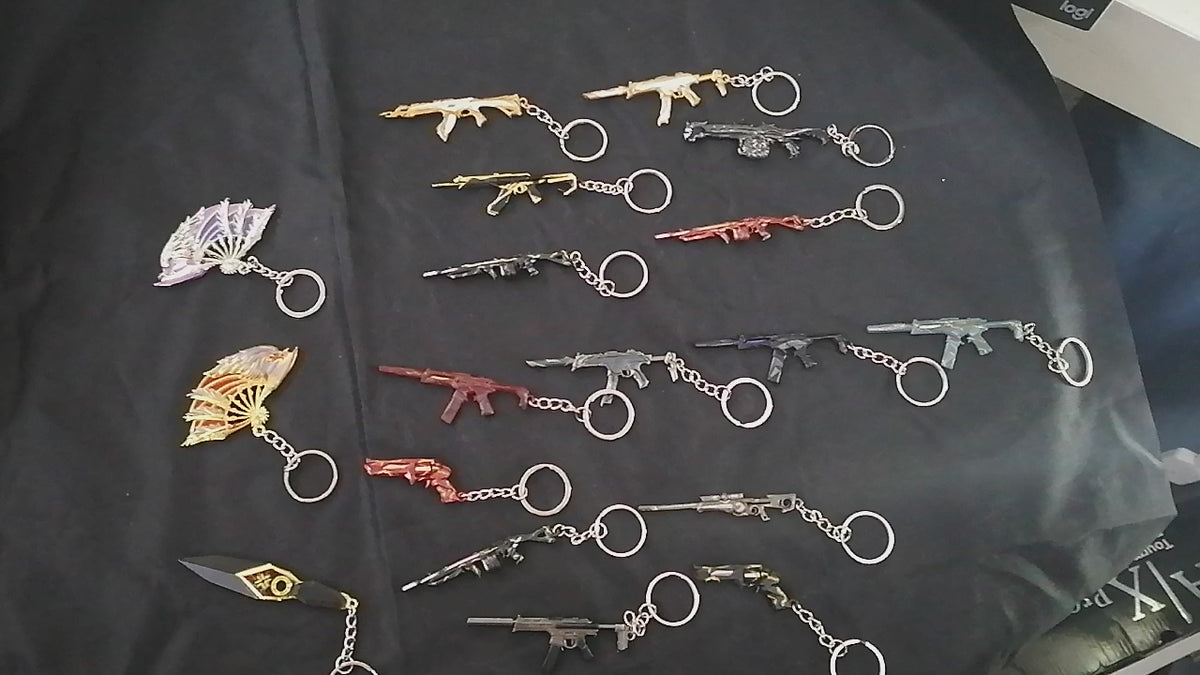 Valorant Keychains Part 2 | Singularity Spectre Forsaken Gold Spectre ...